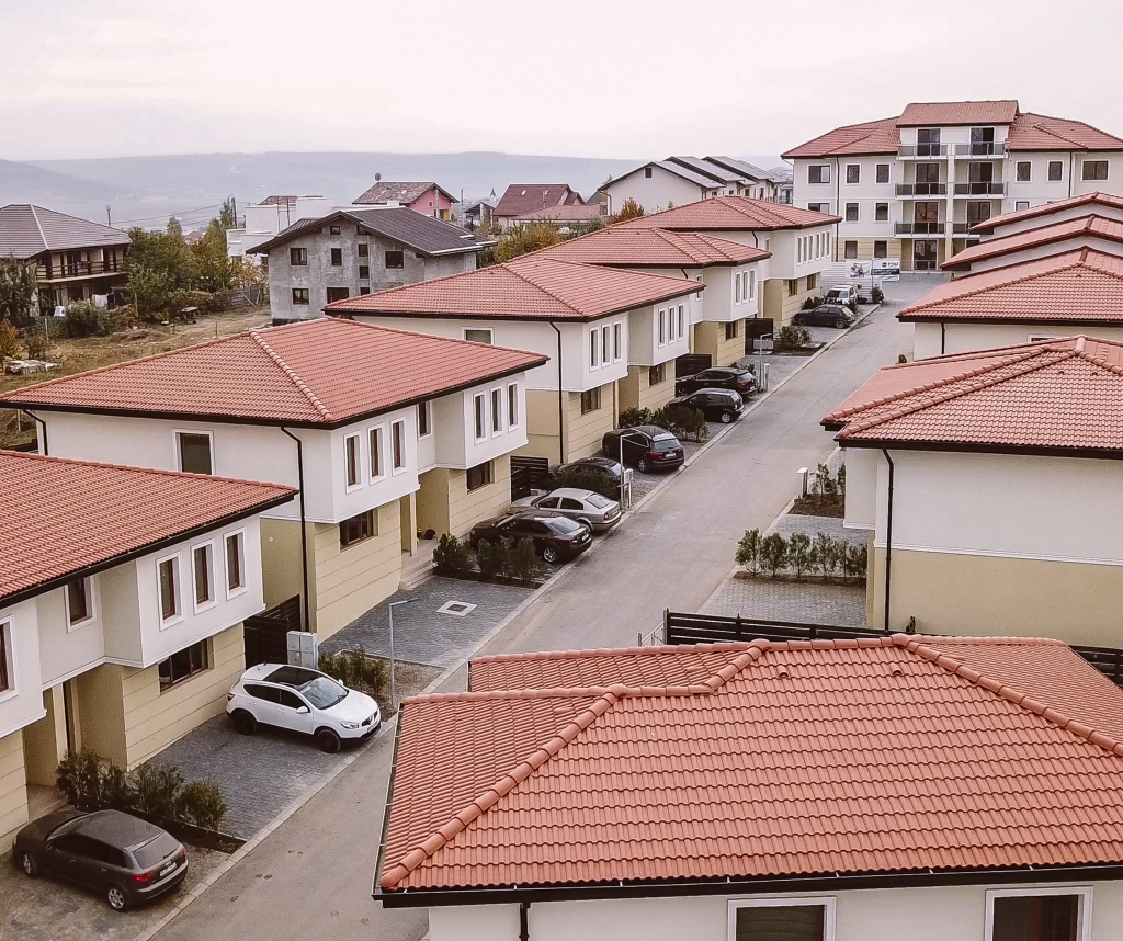 Avantaje - ESQ Village